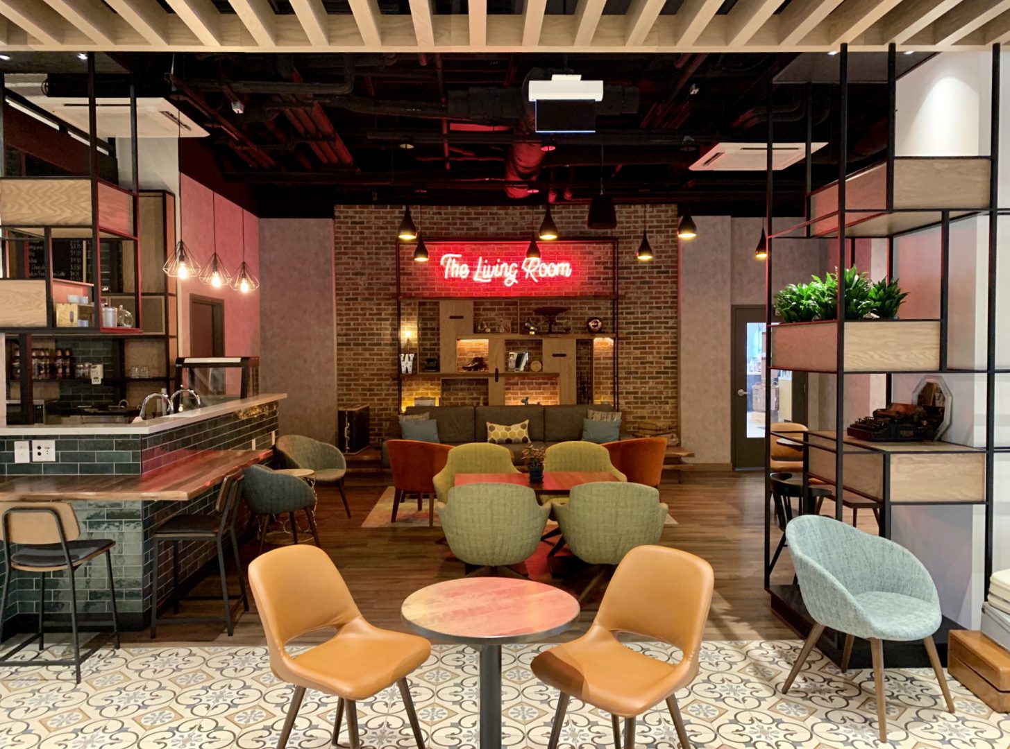 Bar 55 | Canvas Moncton | Tapestry Collection par Hilton™